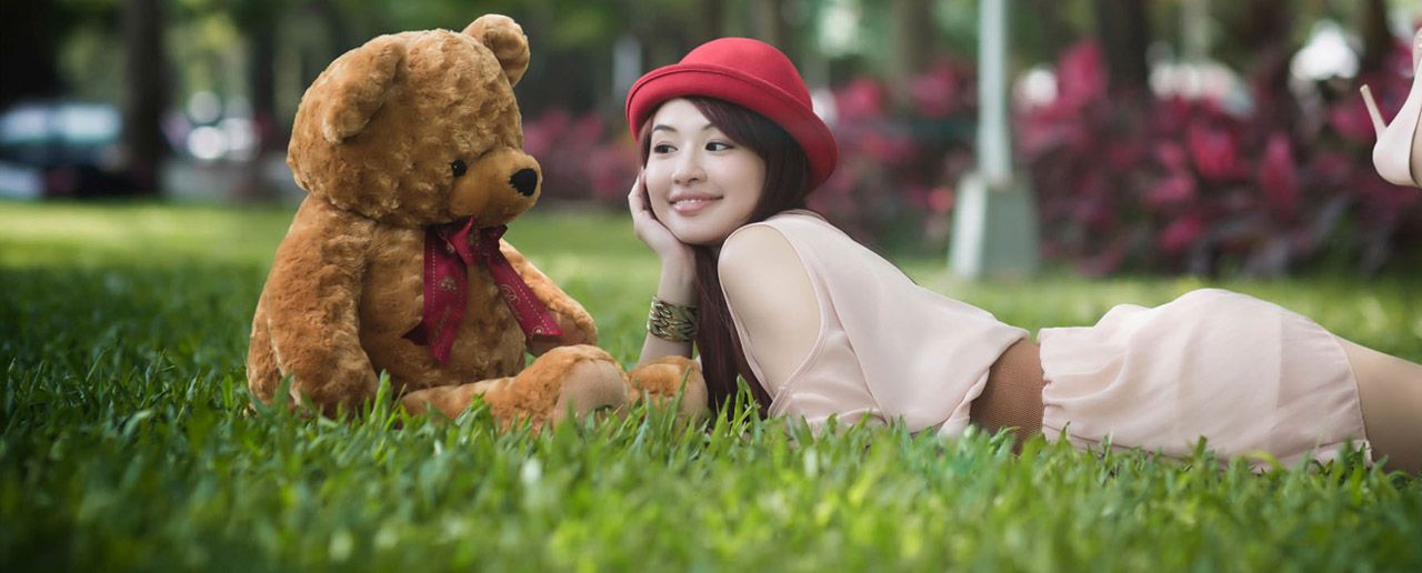 How To Become a Professional Cuddler - Professional Cuddlers and ...